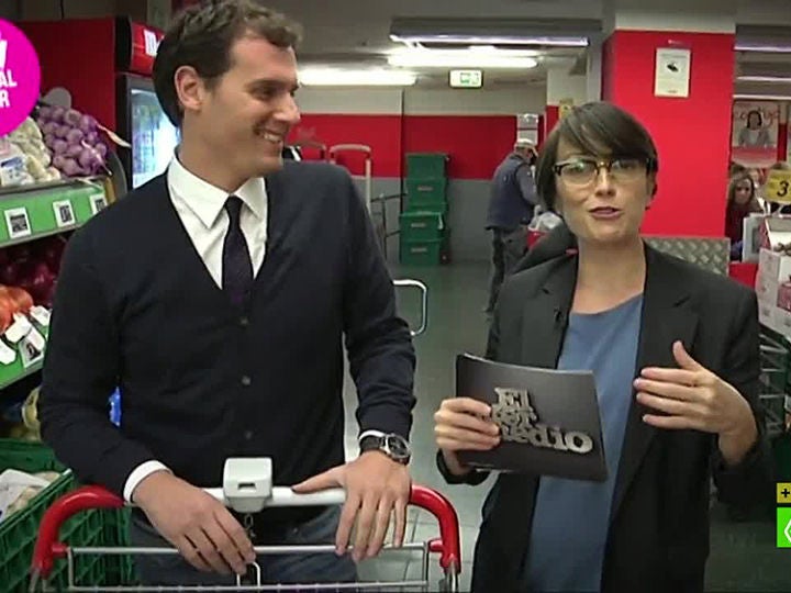 (03-02-15) Thais Villas, personal shopper de Albert Rivera