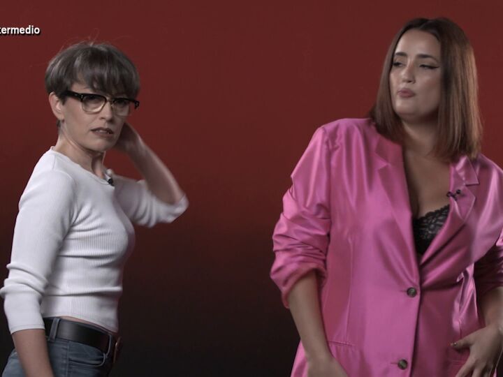 Así enseña Marina Llorca a Thais Villas a posar con estos trucos