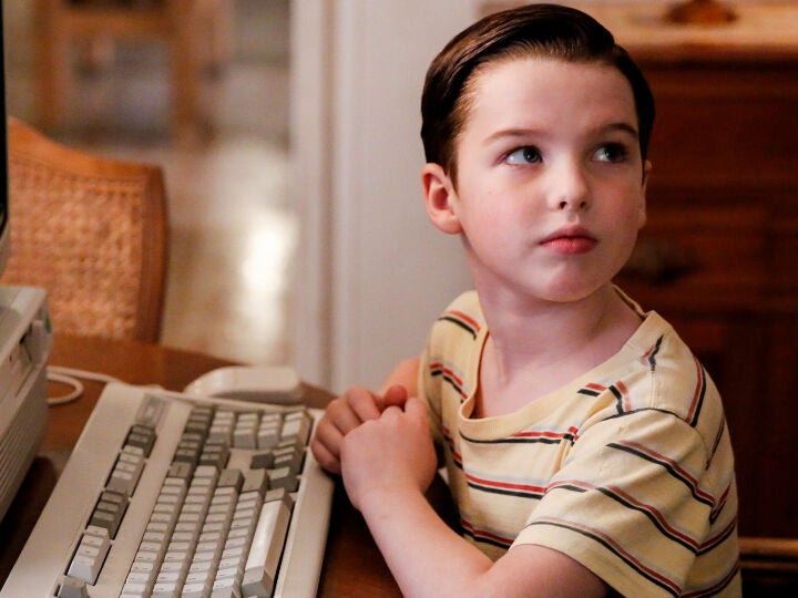 El joven Sheldon - Temporada 1 - Capitulo 12: Un ordenador, un poni de ...