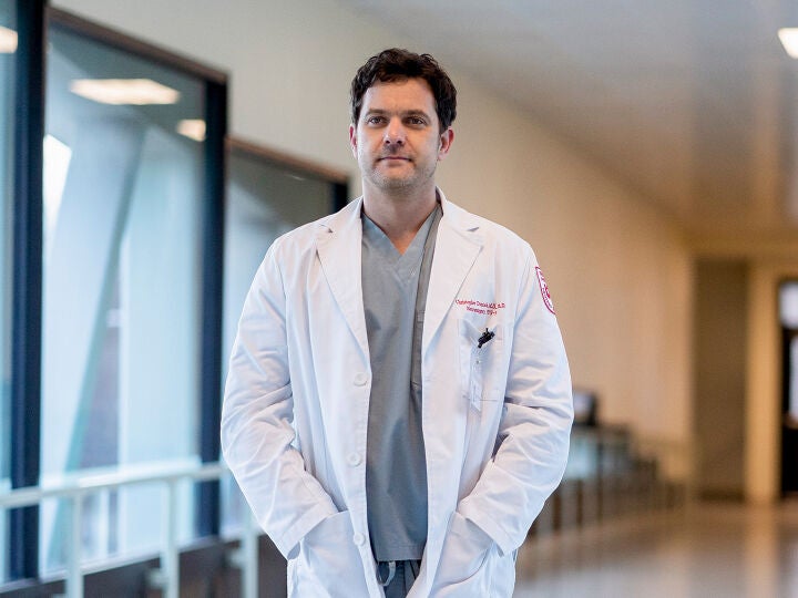 Dr. Muerte - Temporada 1 - Capítulo 1: Piloto