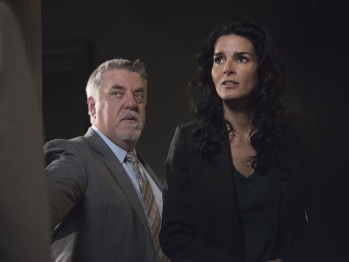 Capítulo 8: Encantada de conocerle Dr. Isles