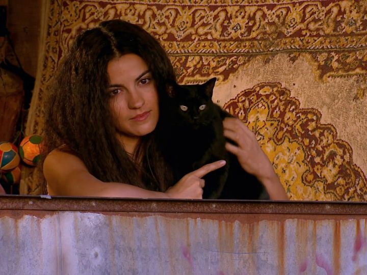 La Gata - Capítulo 9