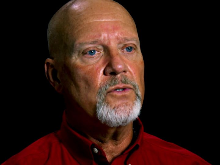 Agente encubierto - Temporada 1 - Capítulo 25: Mike Mccomas