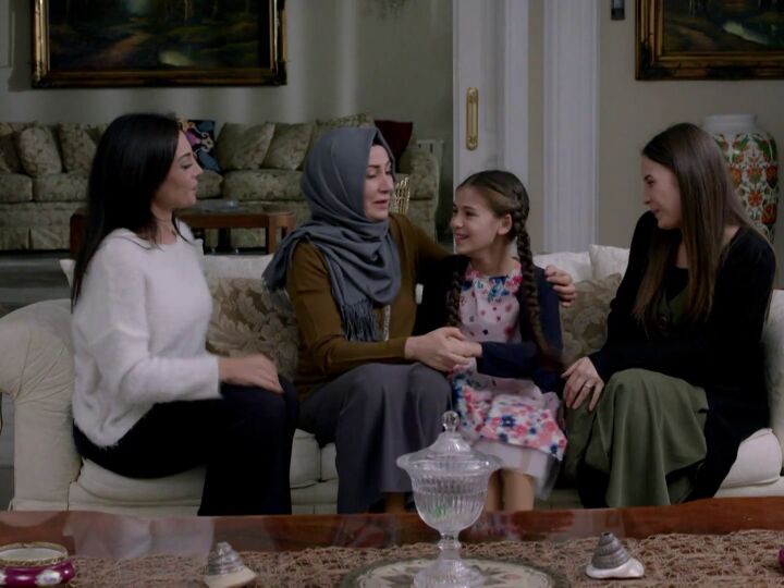 Elif - Temporada 5 - Capítulo 100