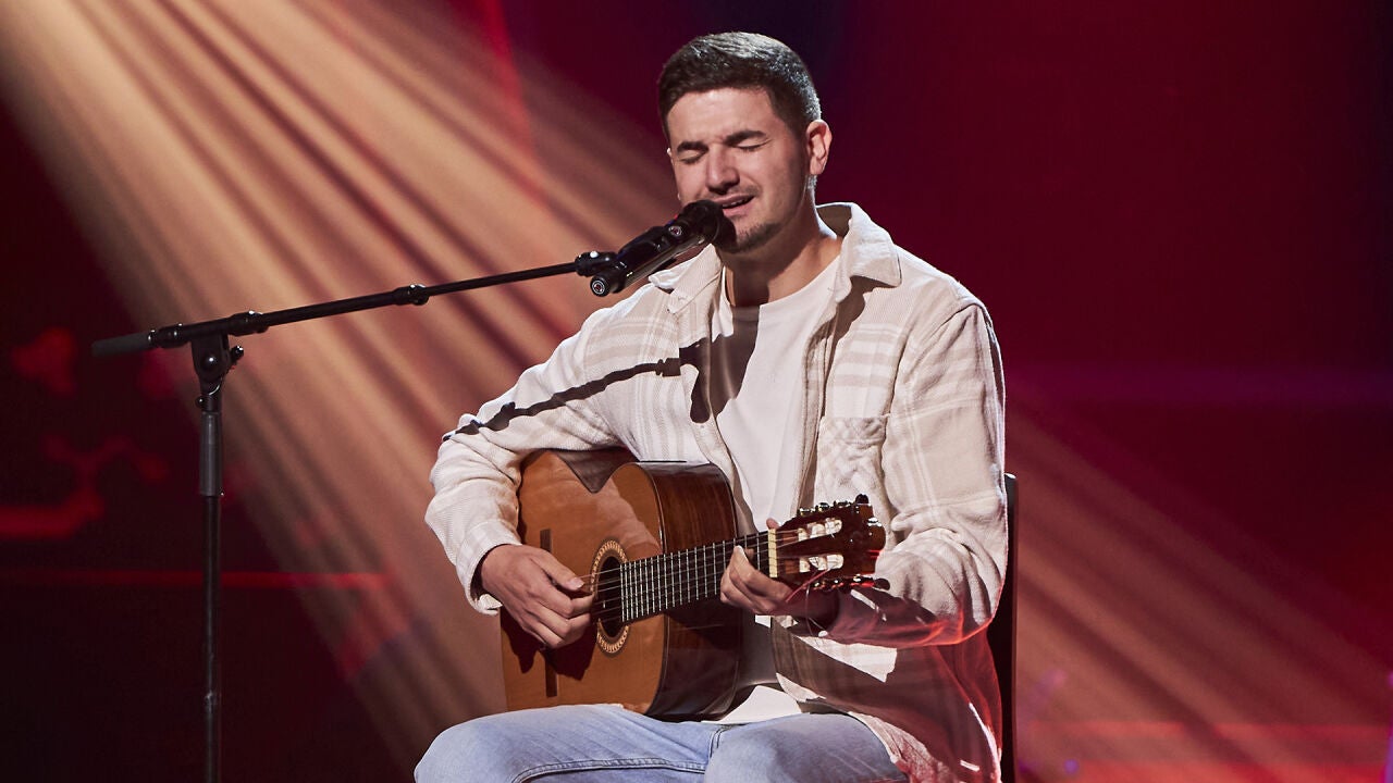 La Voz - Carlos Clemente canta "Prometo"