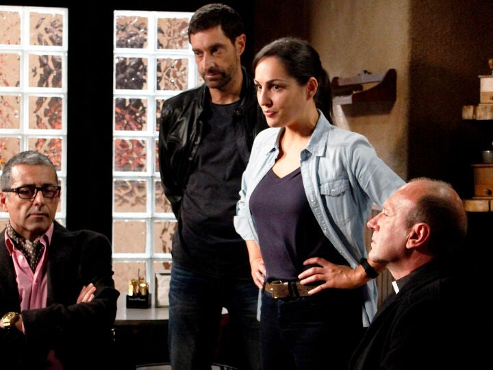 Serramoura - Temporada 4 - Capítulo 10: Catro sospeitosos